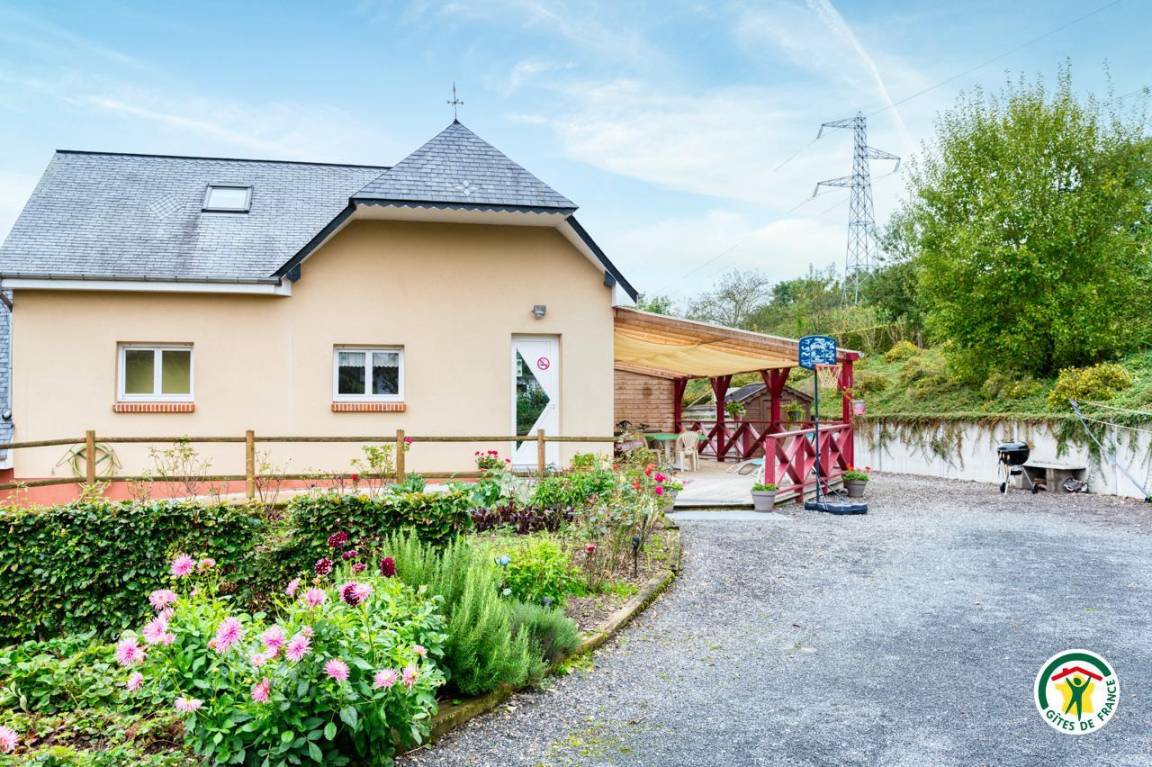 126 M² Gîte ∙ 3 Chambres ∙ 6 Personnes - Aumale
