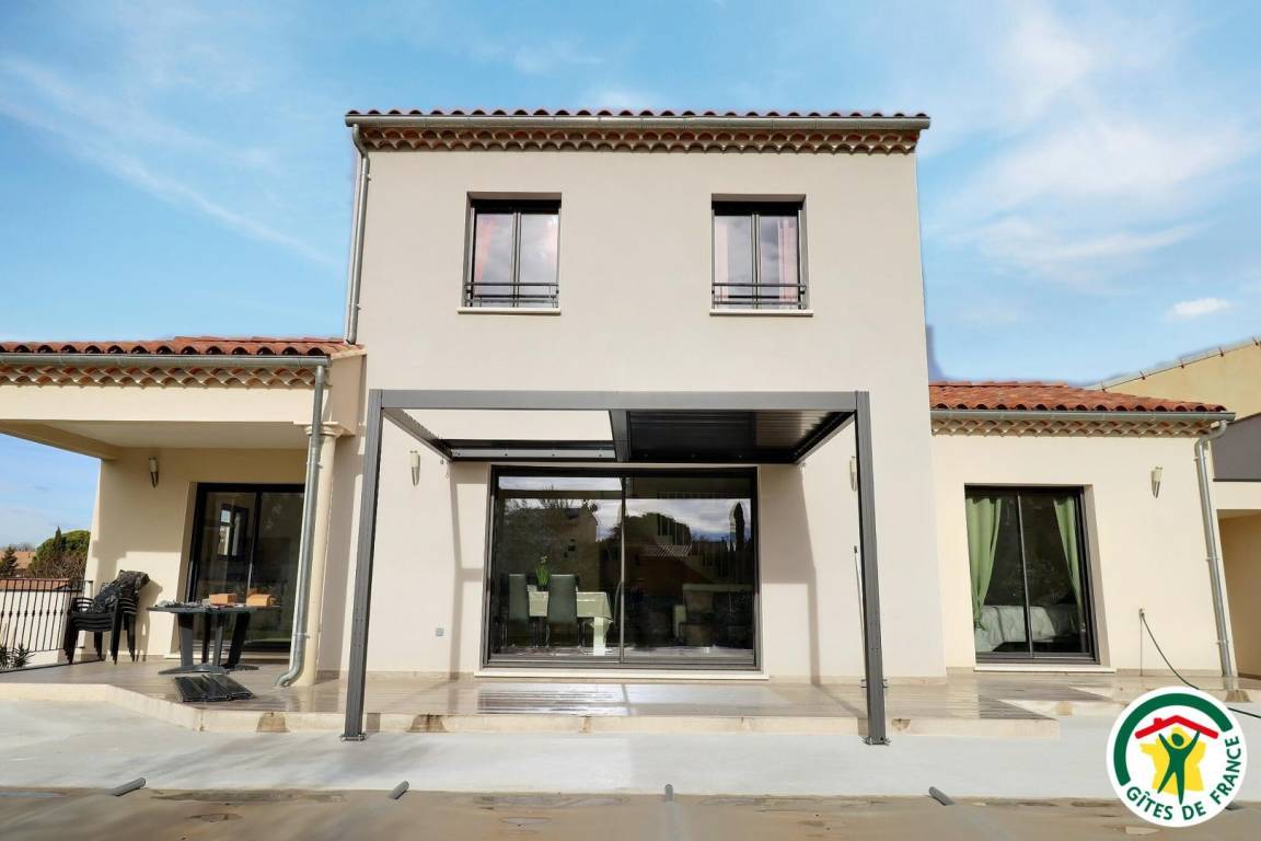 115 M² Gîte ∙ 3 Chambres ∙ 6 Personnes - Drôme