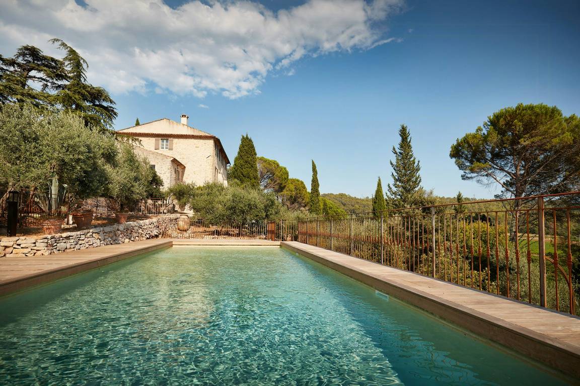 300 M² Huis ∙ 6 Slaapkamers ∙ 12 Gasten - Carcès