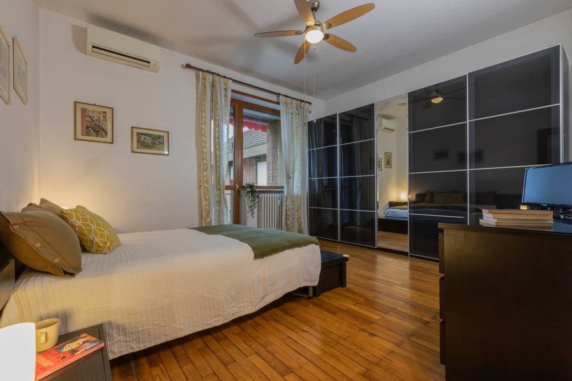 78 M² Appartamento Vacanza ∙ 1 Camera Da Letto ∙ 4 Ospiti - Torino