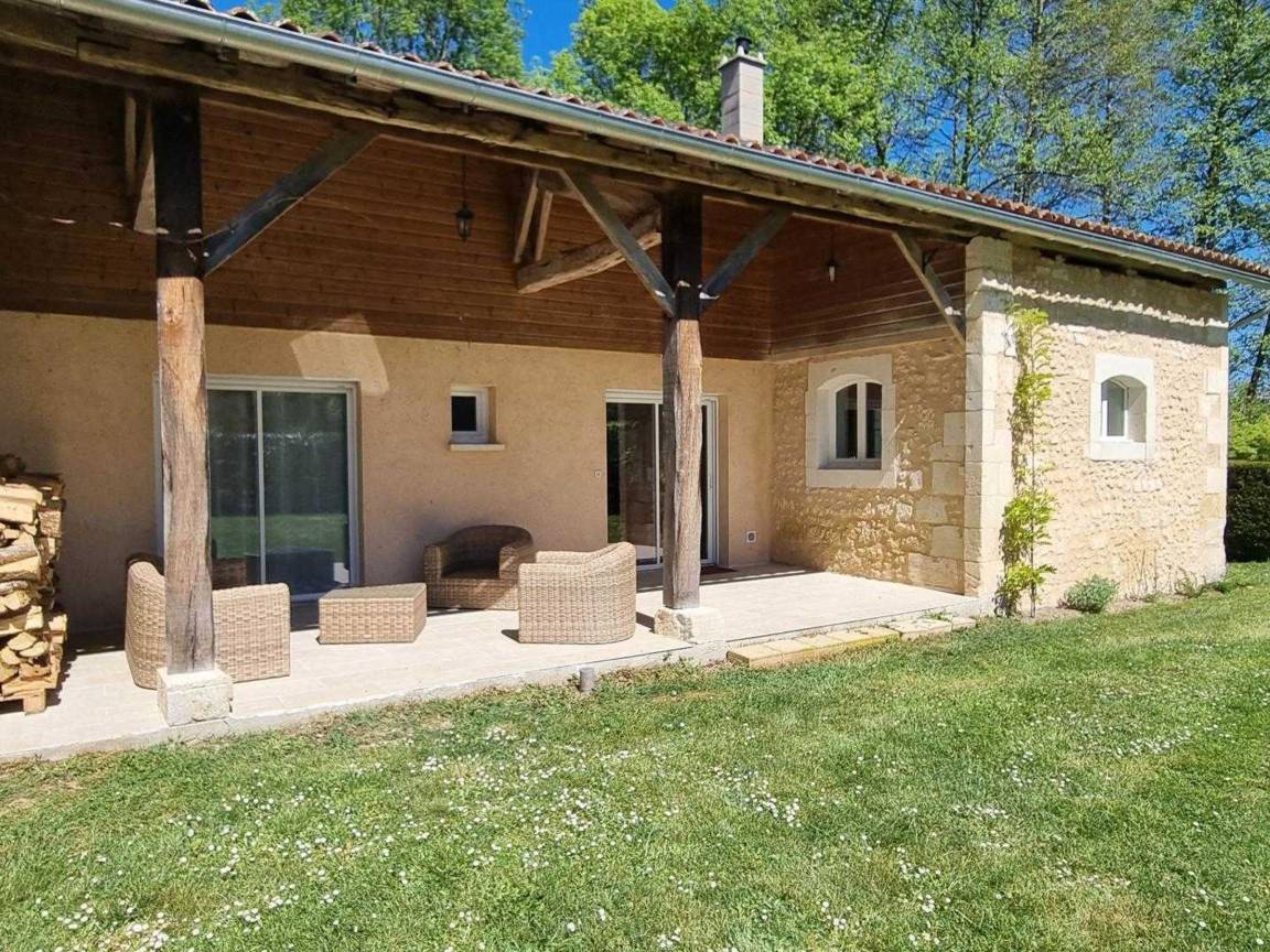 130 M² Cottage ∙ 3 Chambres ∙ 6 Personnes - Dordogne