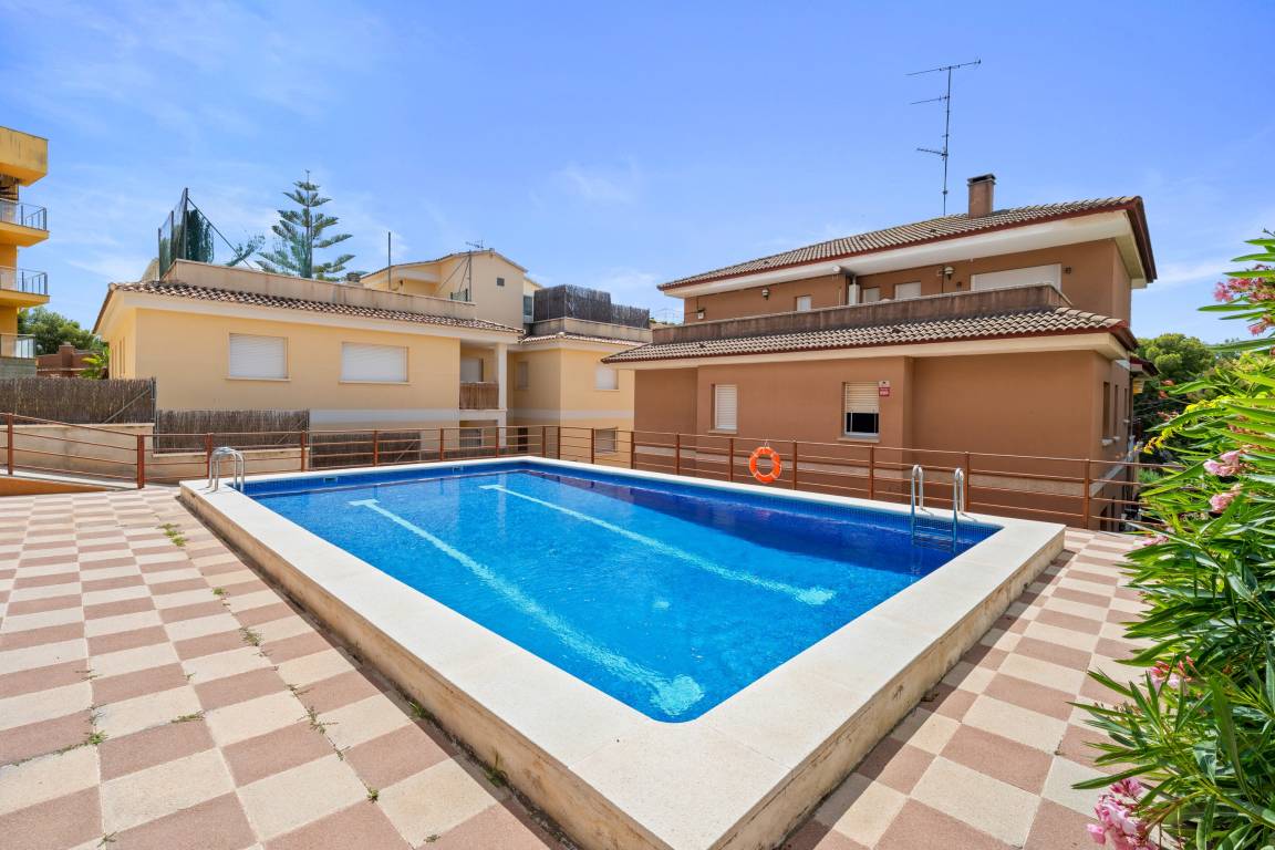 100 M² Appartement ∙ 3 Chambres ∙ 5 Personnes - Cunit