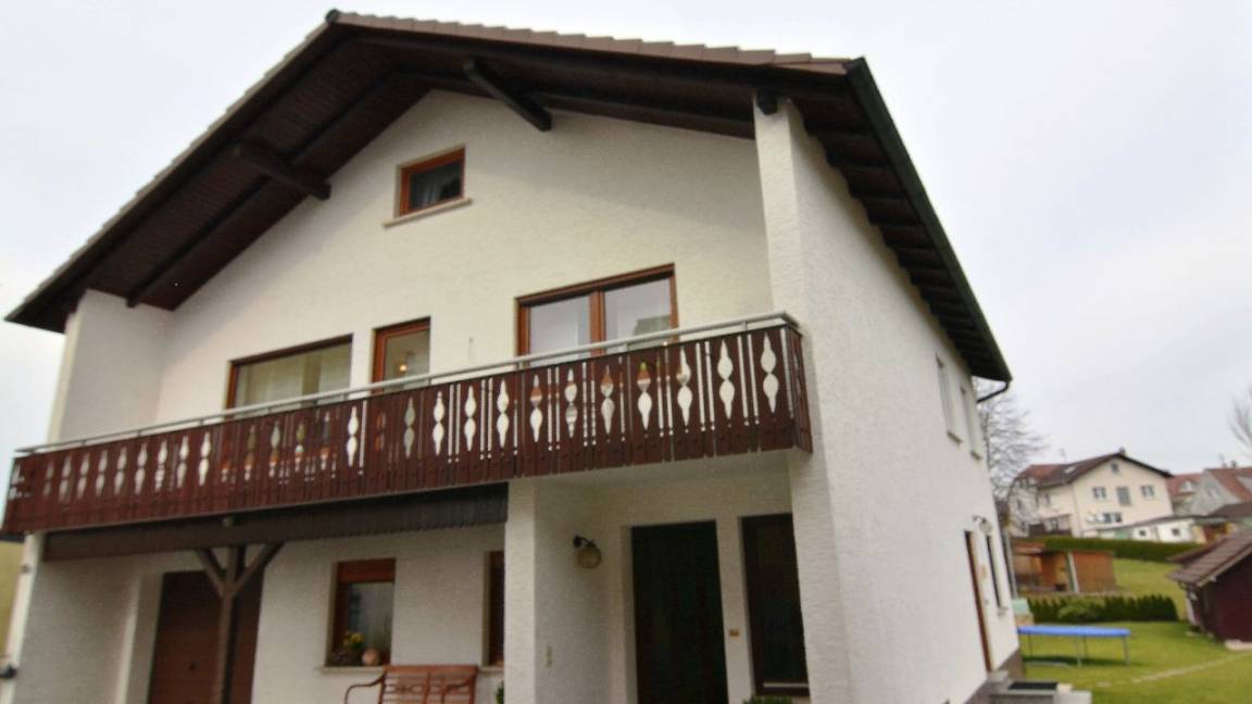 80 M² Ferienwohnung ∙ 1 Schlafzimmer ∙ 2 Gäste - Kronach