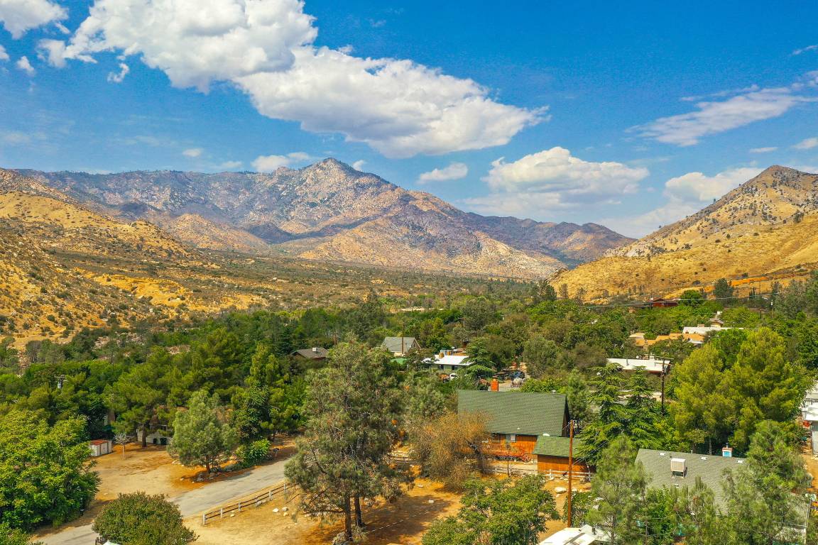 92 M² House ∙ 2 Bedrooms ∙ 6 Guests - Kernville, CA