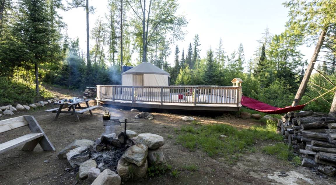 Leirintä ∙ 1 Makuuhuone ∙ 2 Vierasta - Laurentides