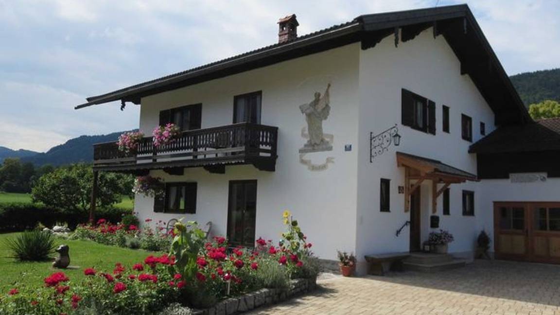 70 M² Ferienwohnung ∙ 2 Schlafzimmer ∙ 4 Gäste - Rottach-Egern