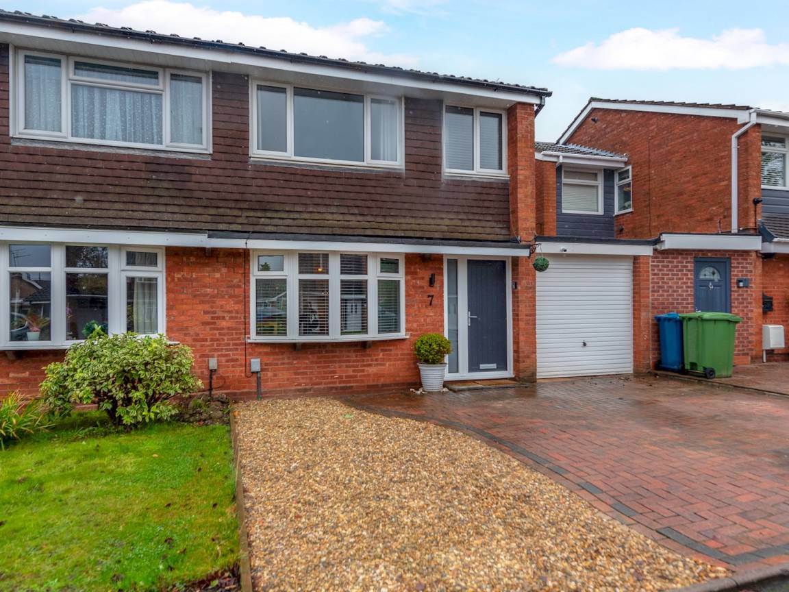 111 M² House ∙ 3 Bedrooms ∙ 5 Guests - Stafford