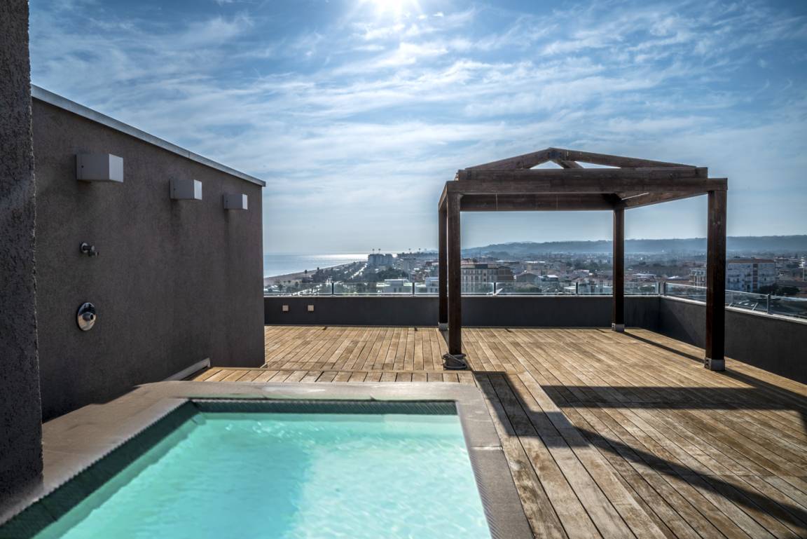 150 M² Apartment ∙ 3 Bedrooms ∙ 6 Guests - Civitanova Marche