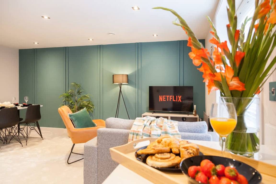 Apartment ∙ 1 Bedroom ∙ 4 Guests - Burley - Leeds
