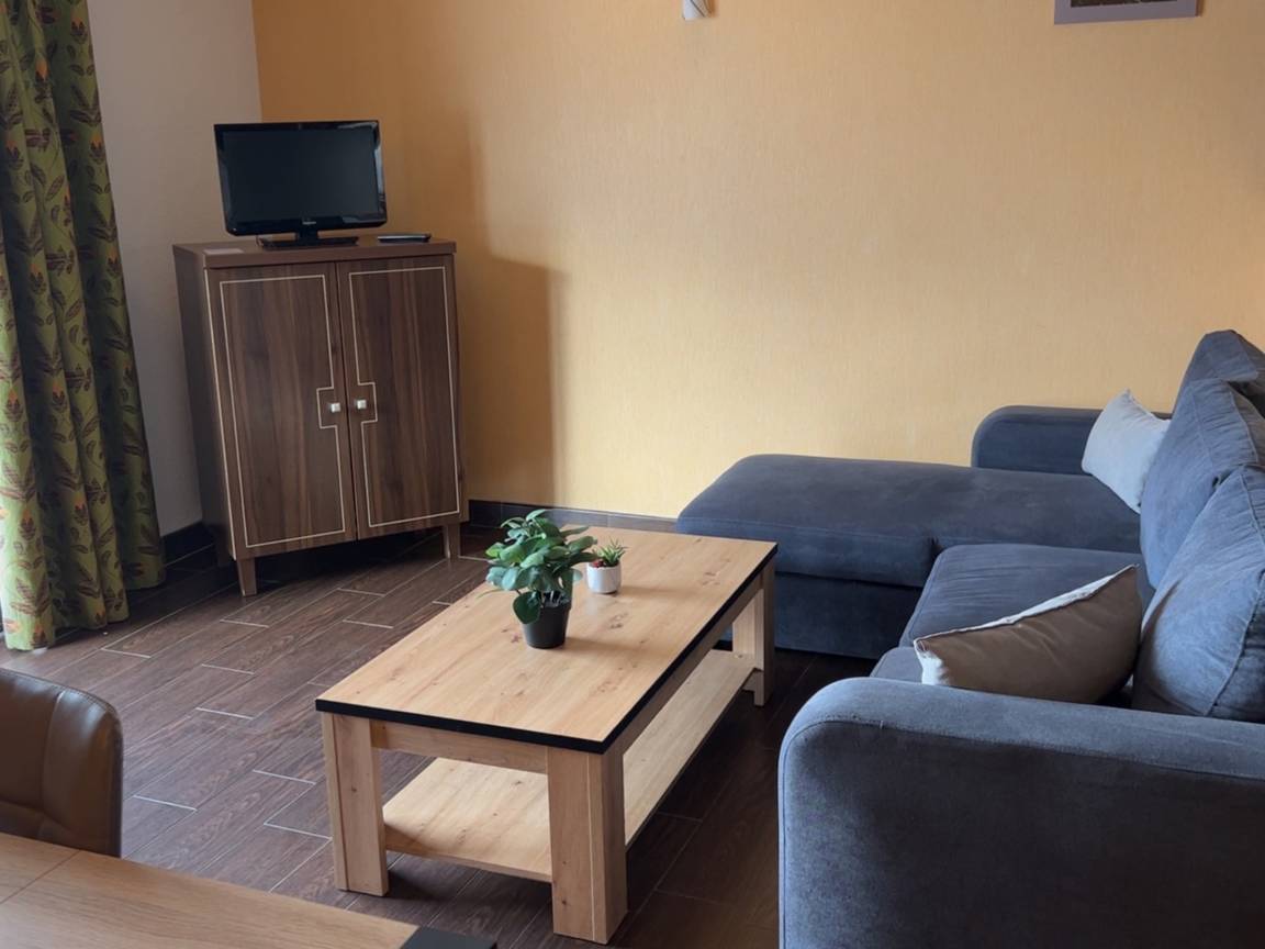 50 M² Apartamento ∙ 2 Habitaciones ∙ 6 Huéspedes - Larche