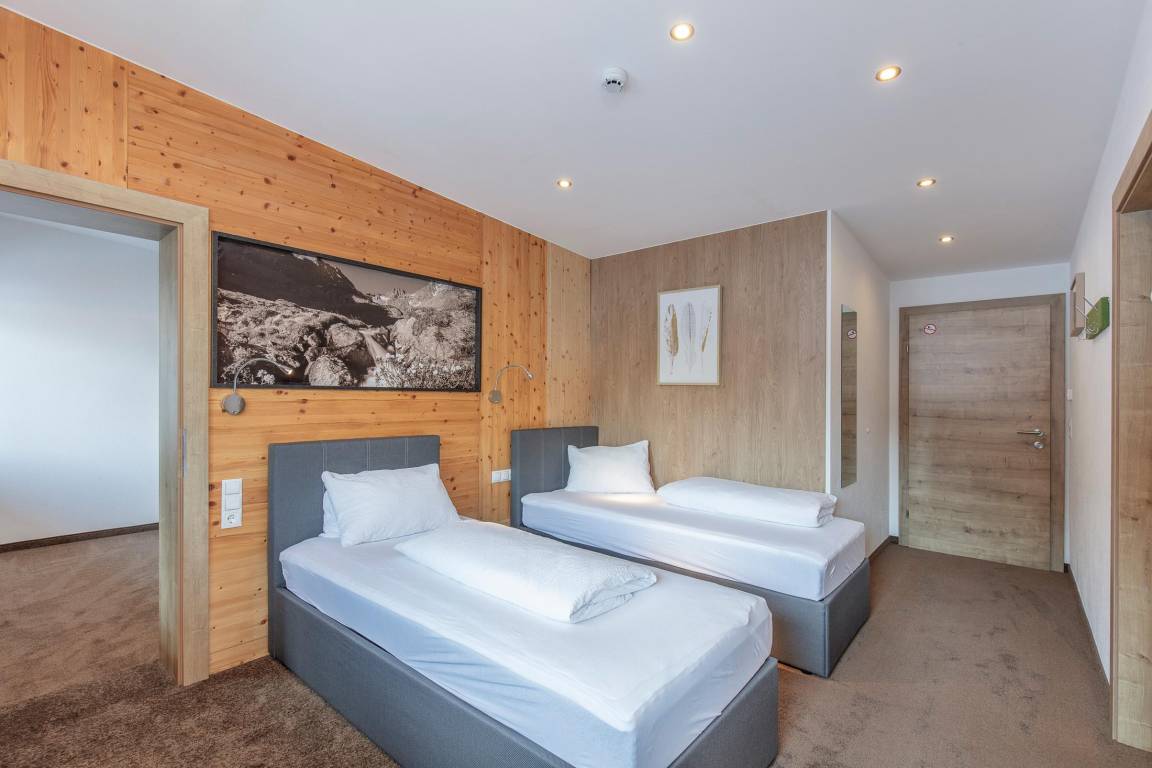 60 M² Ferienwohnung ∙ 2 Schlafzimmer ∙ 4 Gäste - Längenfeld