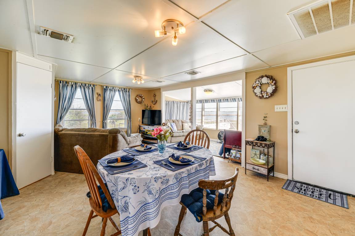 102 M² House ∙ 2 Bedrooms ∙ 7 Guests - Port Lavaca, TX
