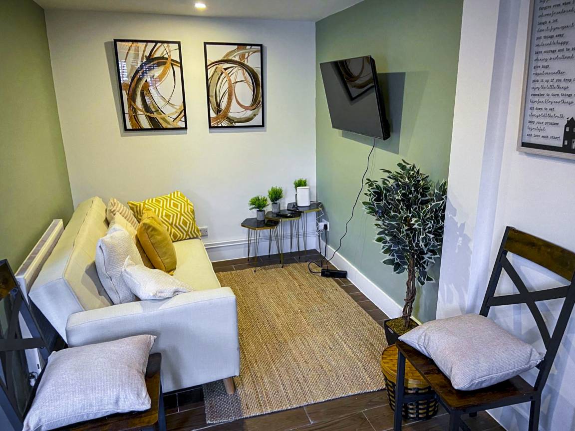 Apartment ∙ 2 Bedrooms ∙ 6 Guests - Reading
