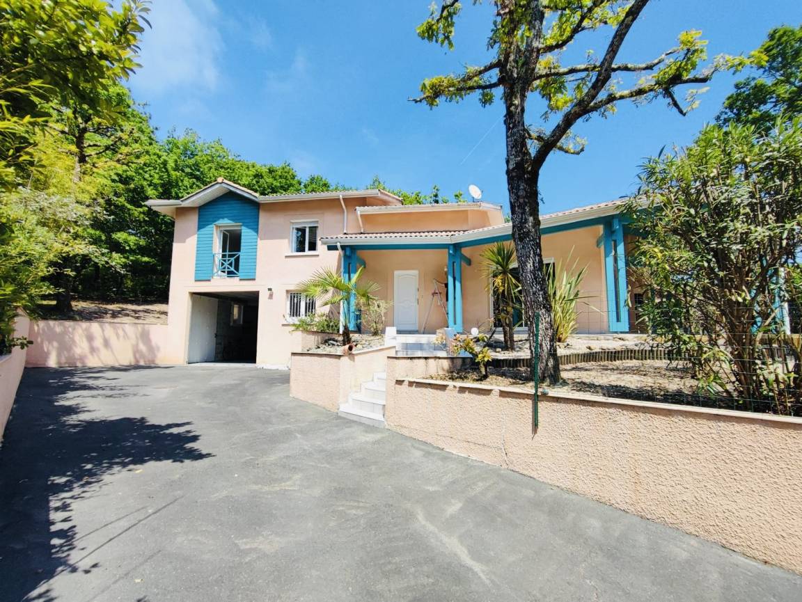 130 M² Villa ∙ 4 Bedrooms ∙ 10 Guests - Biscarrosse