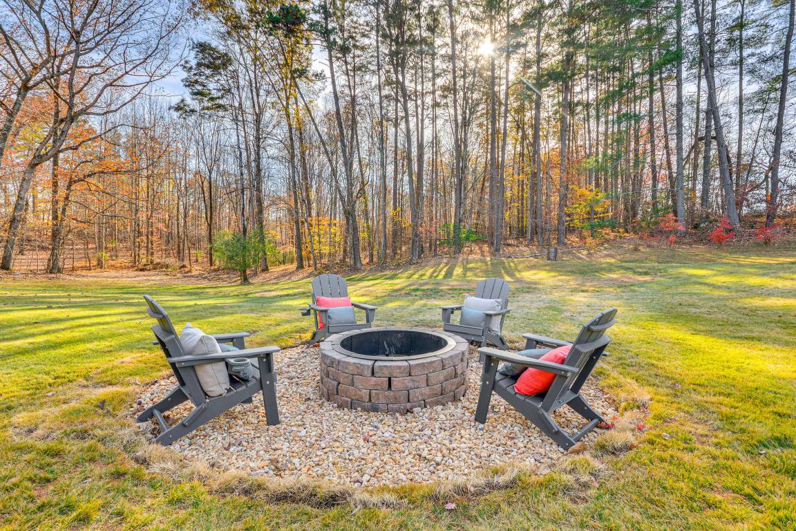 157 M² Casa ∙ 4 Habitaciones ∙ 8 Huéspedes - Pilot Mountain, NC