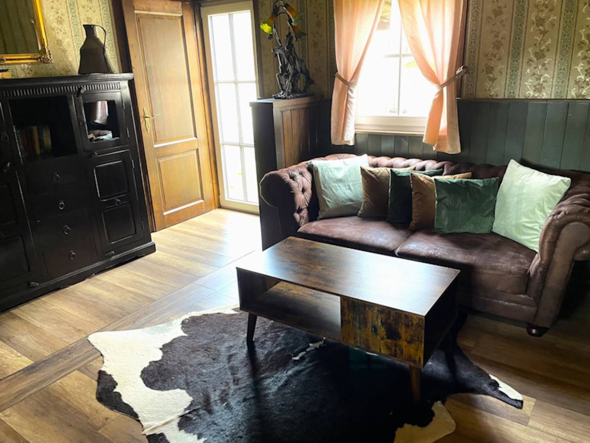 Ferienwohnung ∙ 2 Schlafzimmer ∙ 4 Gäste - Bad Windsheim