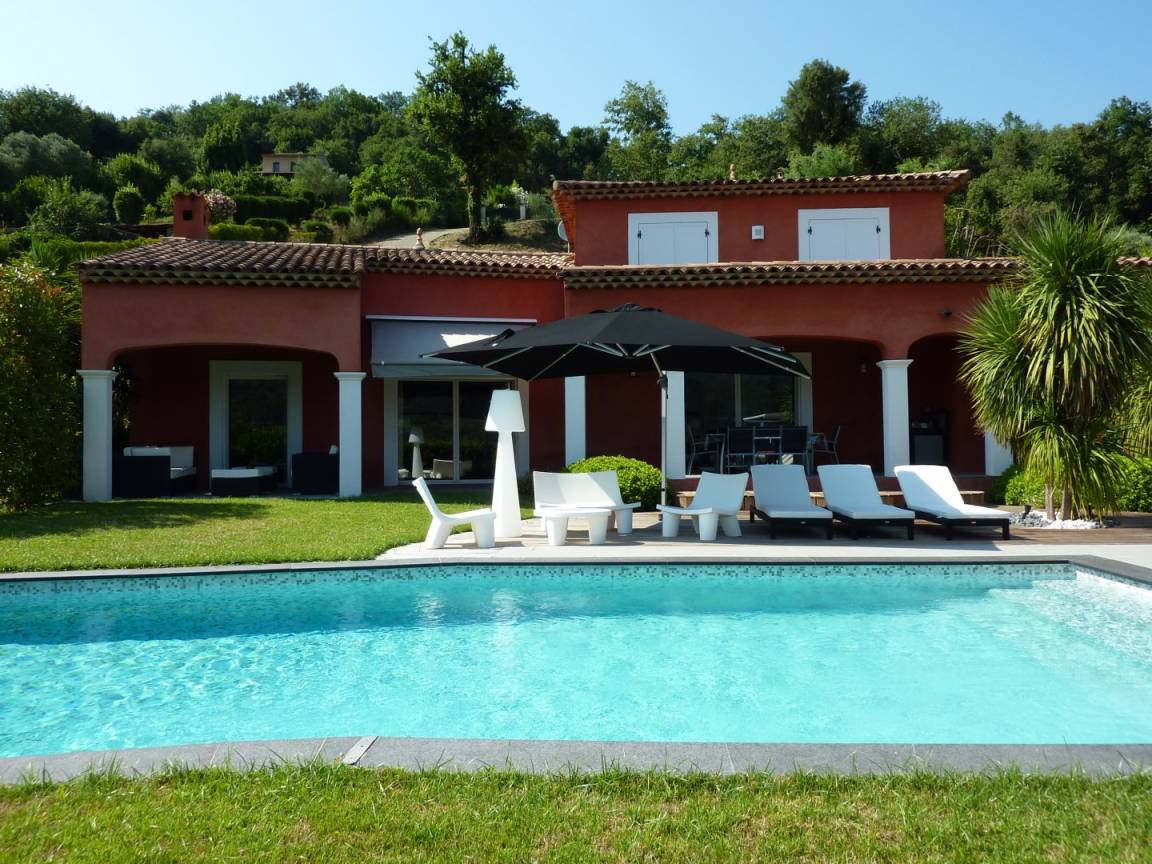 180 M² Villa ∙ 4 Chambres ∙ 8 Personnes - Fréjus