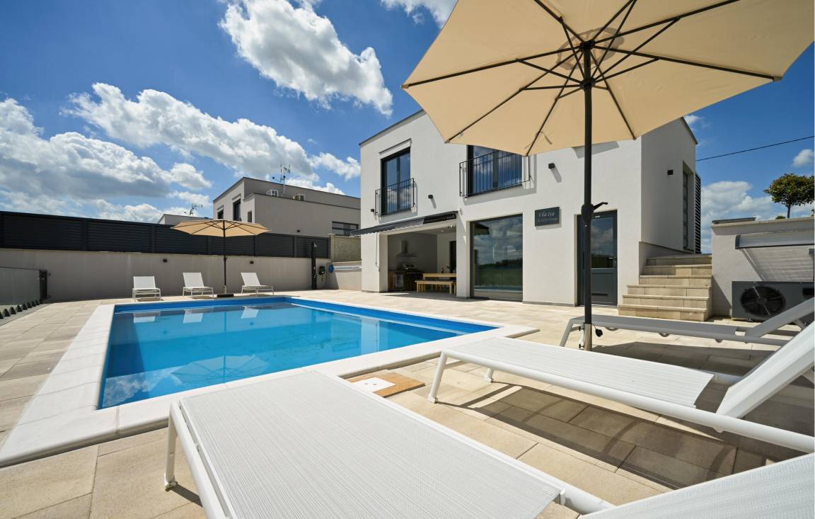 156 M² Ferienhaus ∙ 3 Schlafzimmer ∙ 8 Gäste - Kroatien