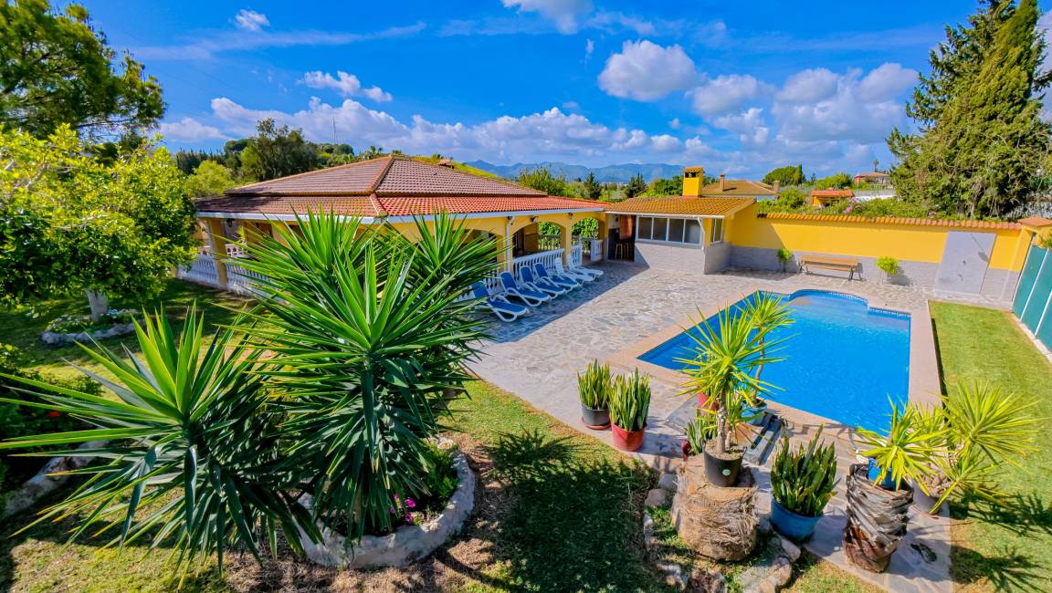 80 M² Casa Rural ∙ 3 Habitaciones ∙ 6 Huéspedes - Torremolinos
