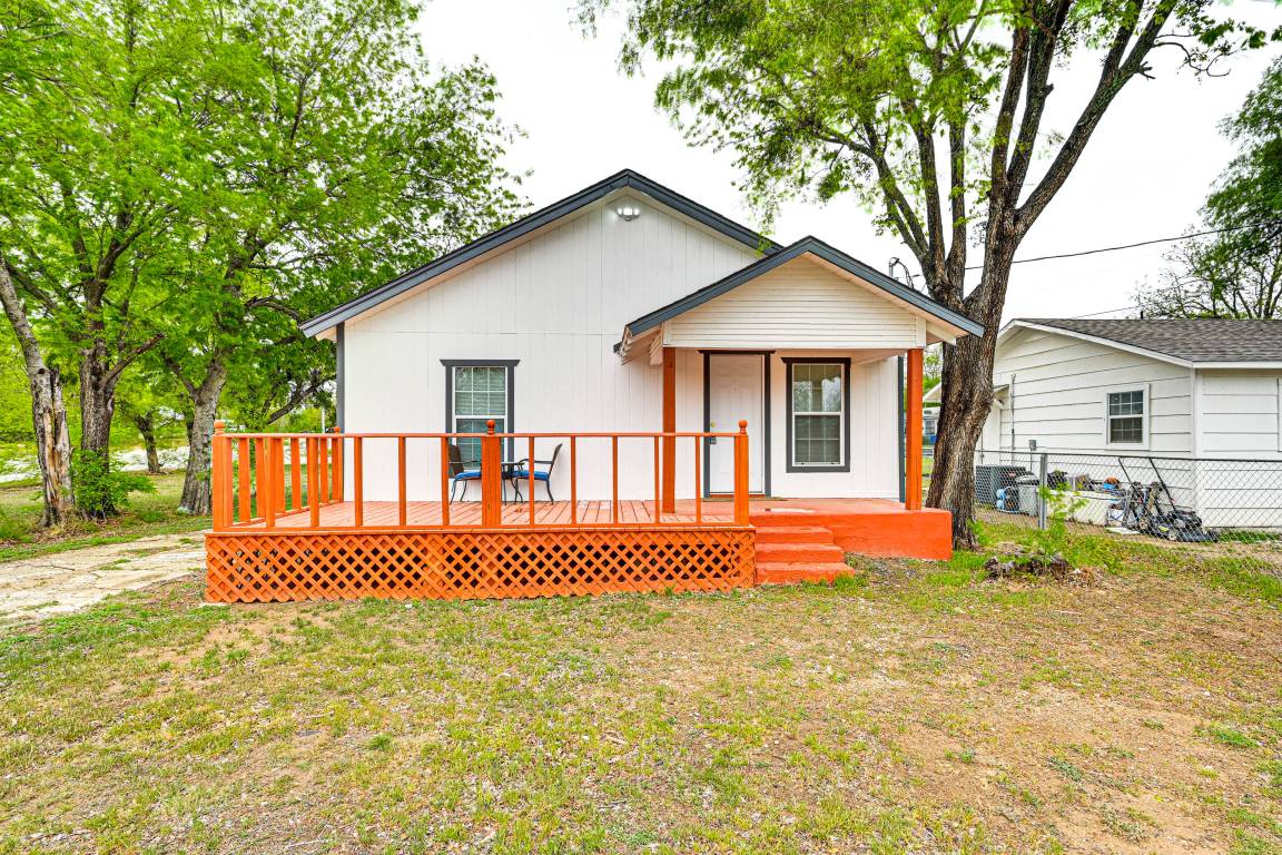 74 M² House ∙ 2 Bedrooms ∙ 6 Guests - Brownwood, TX