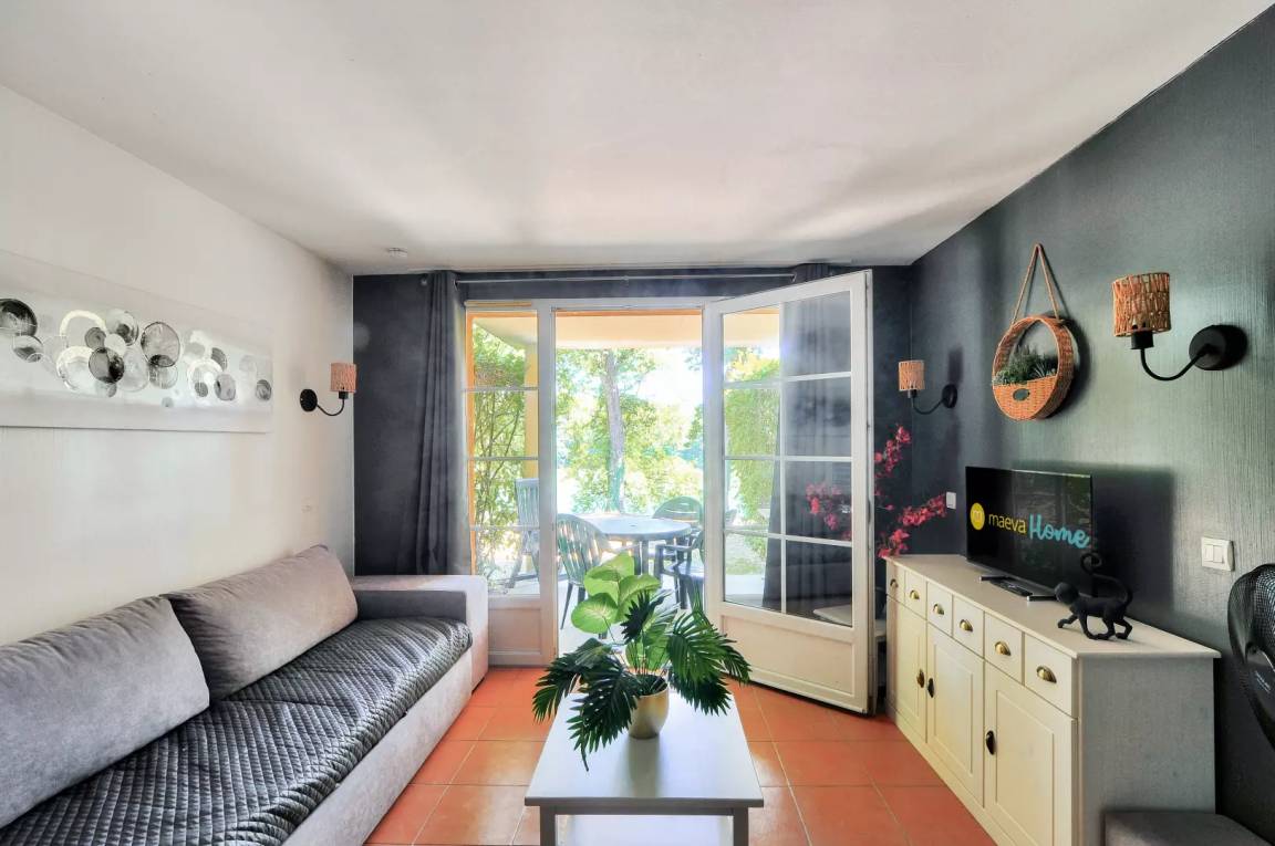 28 M² Appartement ∙ 1 Chambre ∙ 4 Personnes - Biron