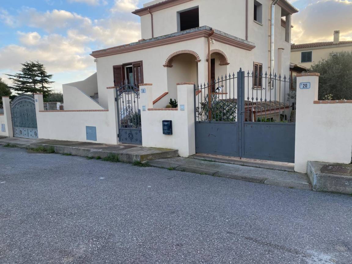 82 M² Appartamento Vacanza ∙ 2 Camere Da Letto ∙ 5 Ospiti - Orosei