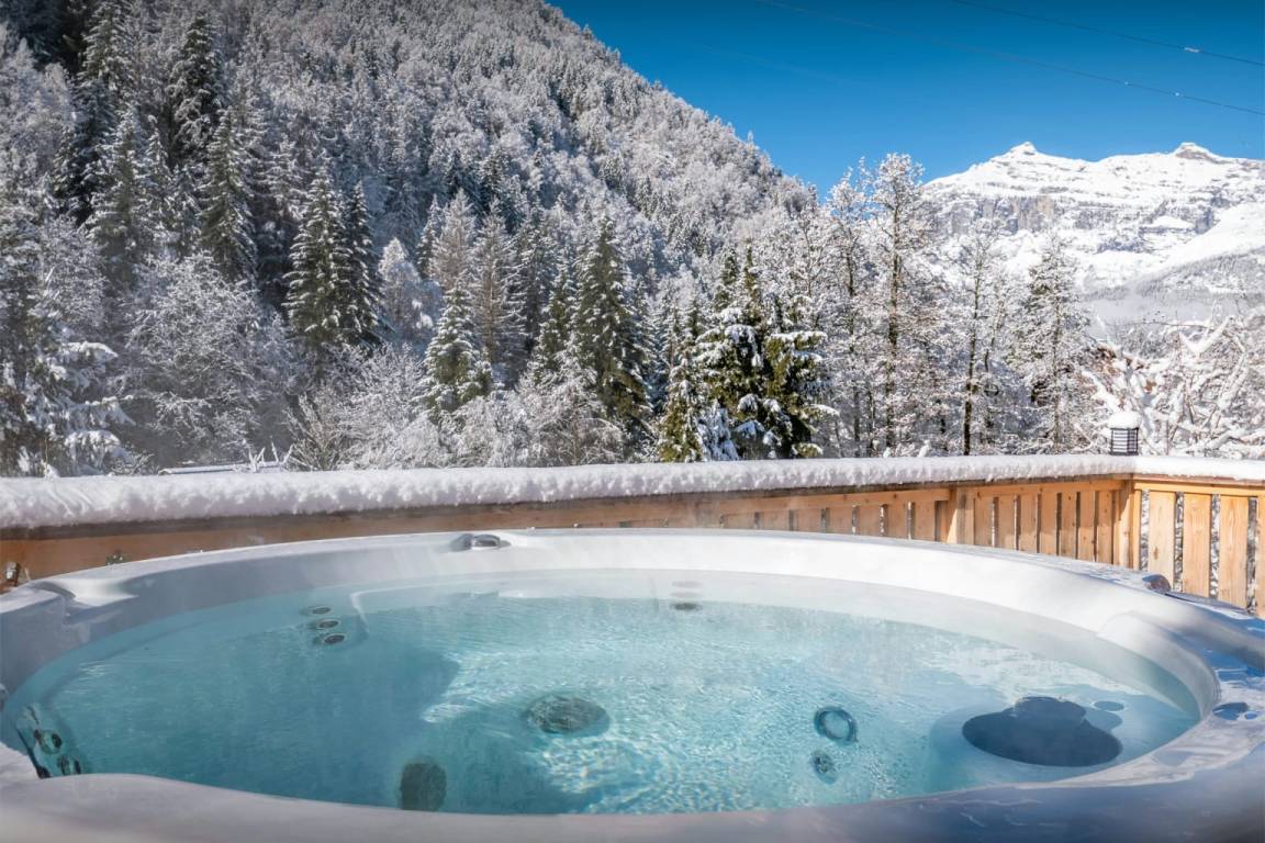 200 M² Chalet ∙ 3 Bedrooms ∙ 7 Guests - Servoz