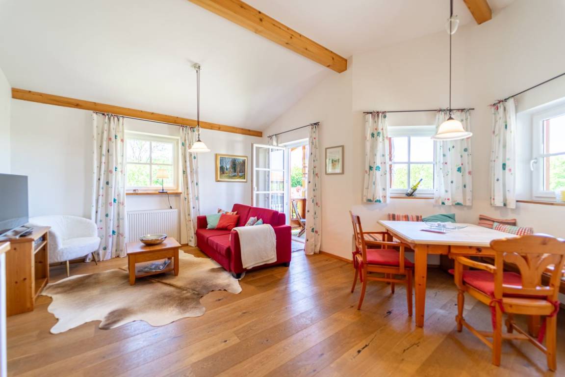 75 M² Ferienwohnung ∙ 1 Schlafzimmer ∙ 3 Gäste - Bad Griesbach im Rottal