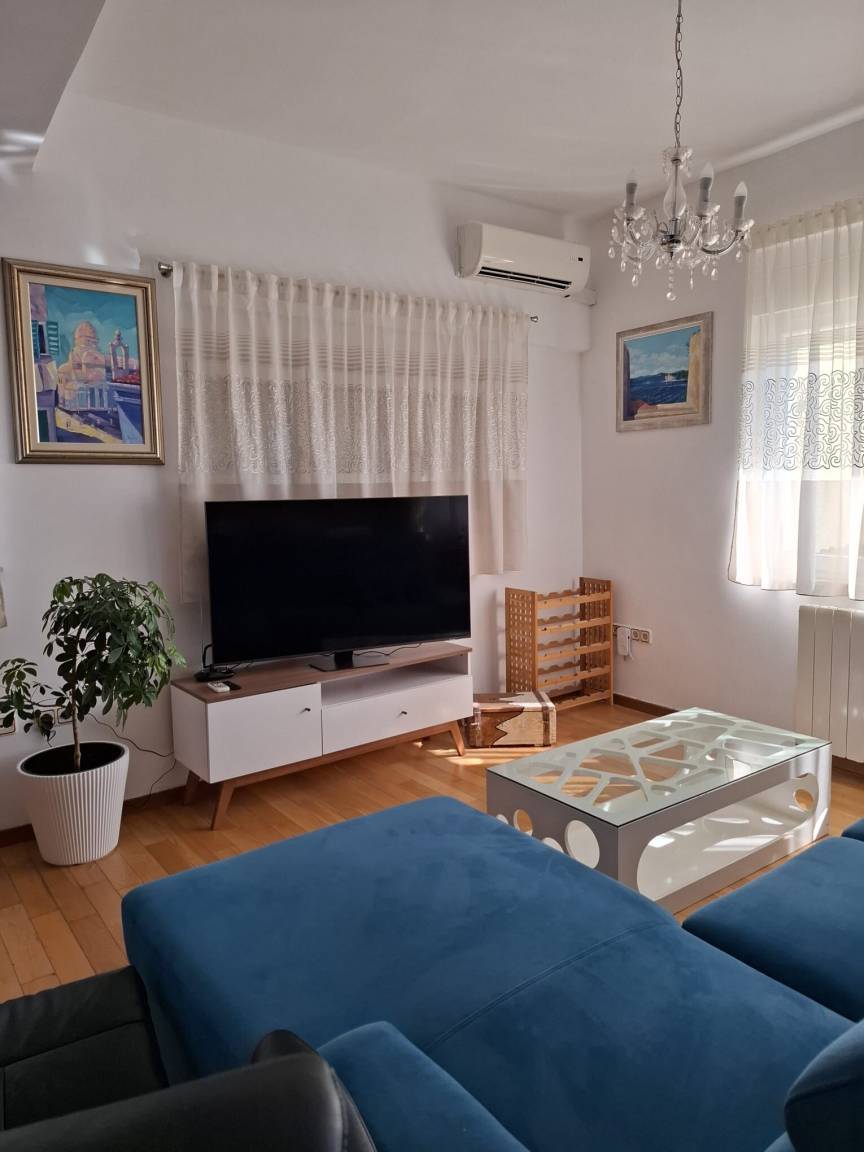 76 M² Apartamento ∙ 2 Habitaciones ∙ 6 Huéspedes - Šibenik