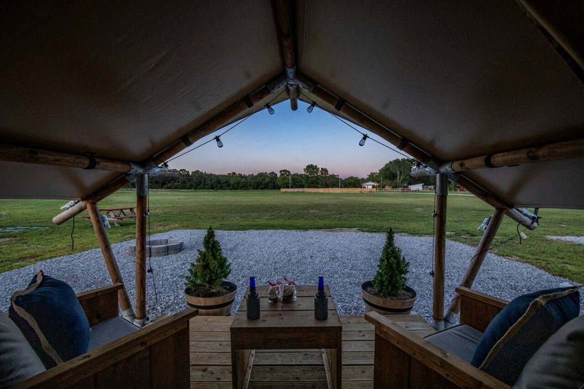 Camping ∙ 1 Bedroom ∙ 2 Guests - Missouri