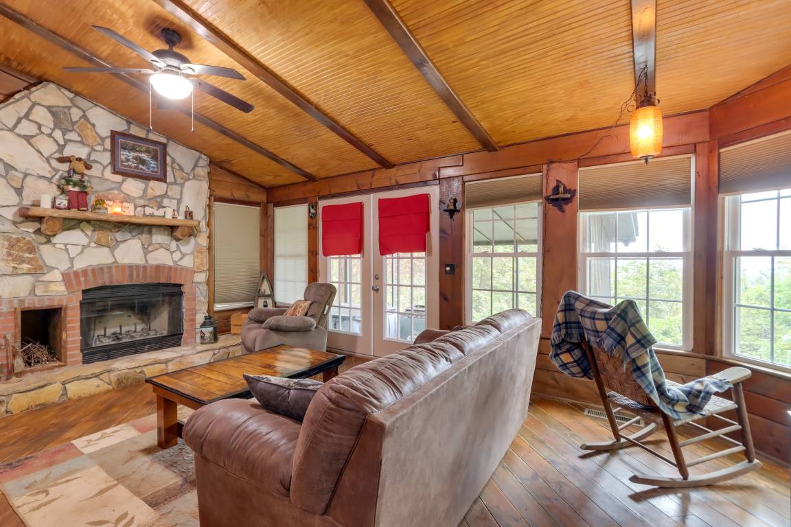 74 M² House ∙ 1 Bedroom ∙ 4 Guests - Georgia, GA