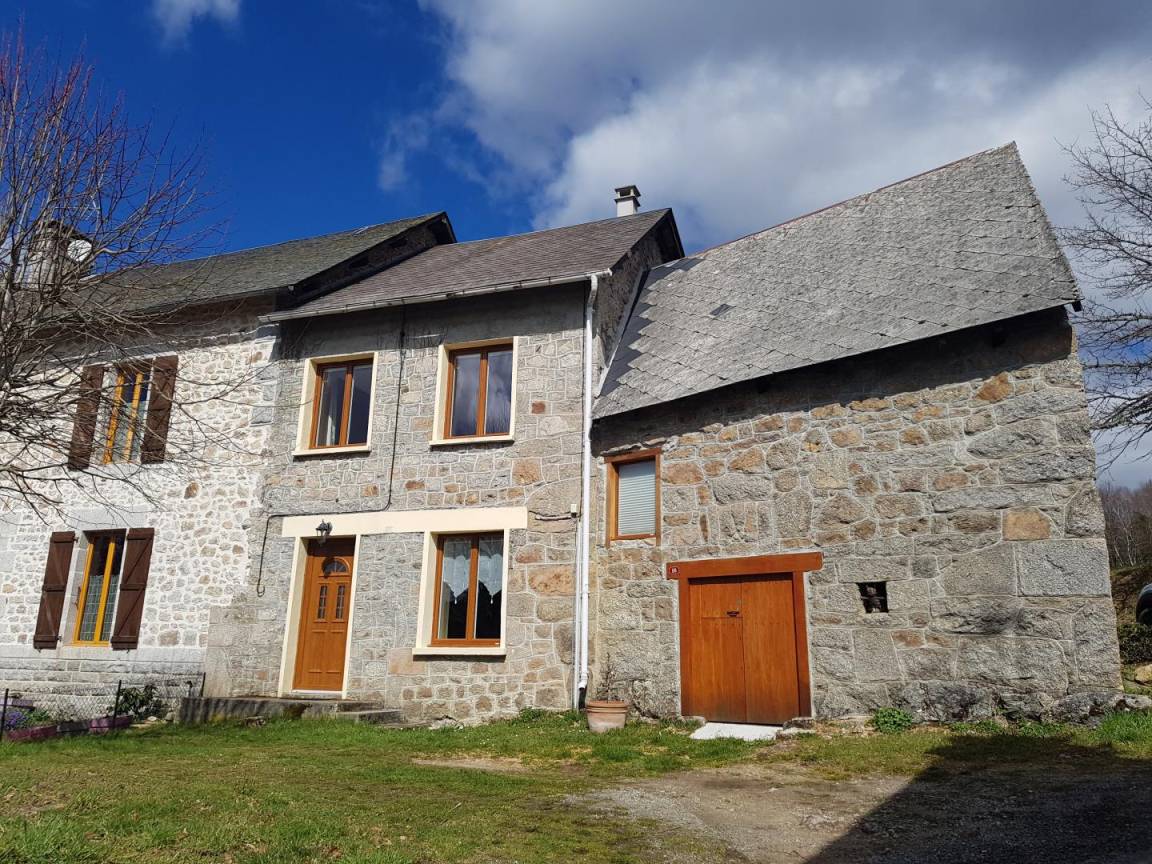 90 M² Gîte ∙ 2 Chambres ∙ 4 Personnes - Corrèze