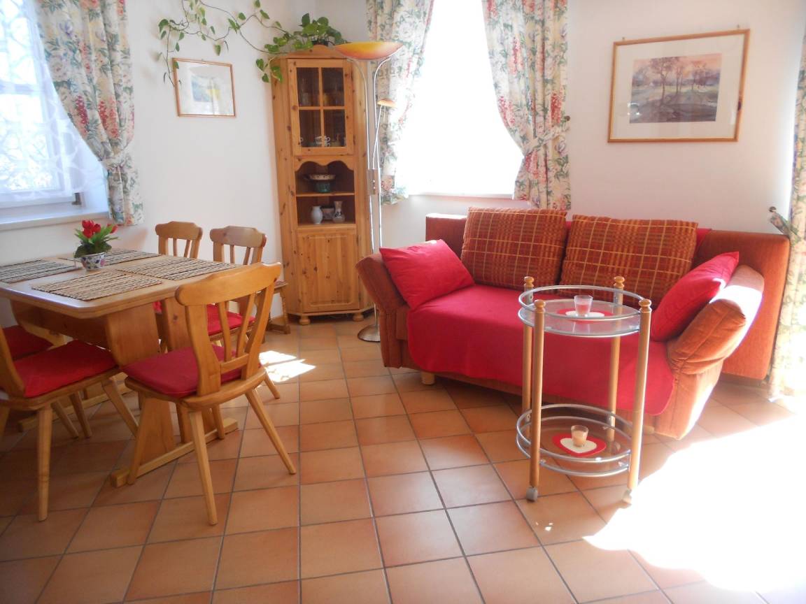62 M² Ferienhaus ∙ 2 Schlafzimmer ∙ 5 Gäste - Bad Waltersdorf
