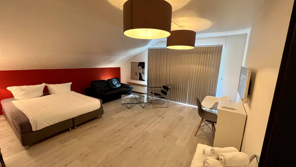80 M² Ferienwohnung ∙ 3 Schlafzimmer ∙ 6 Gäste - Selm