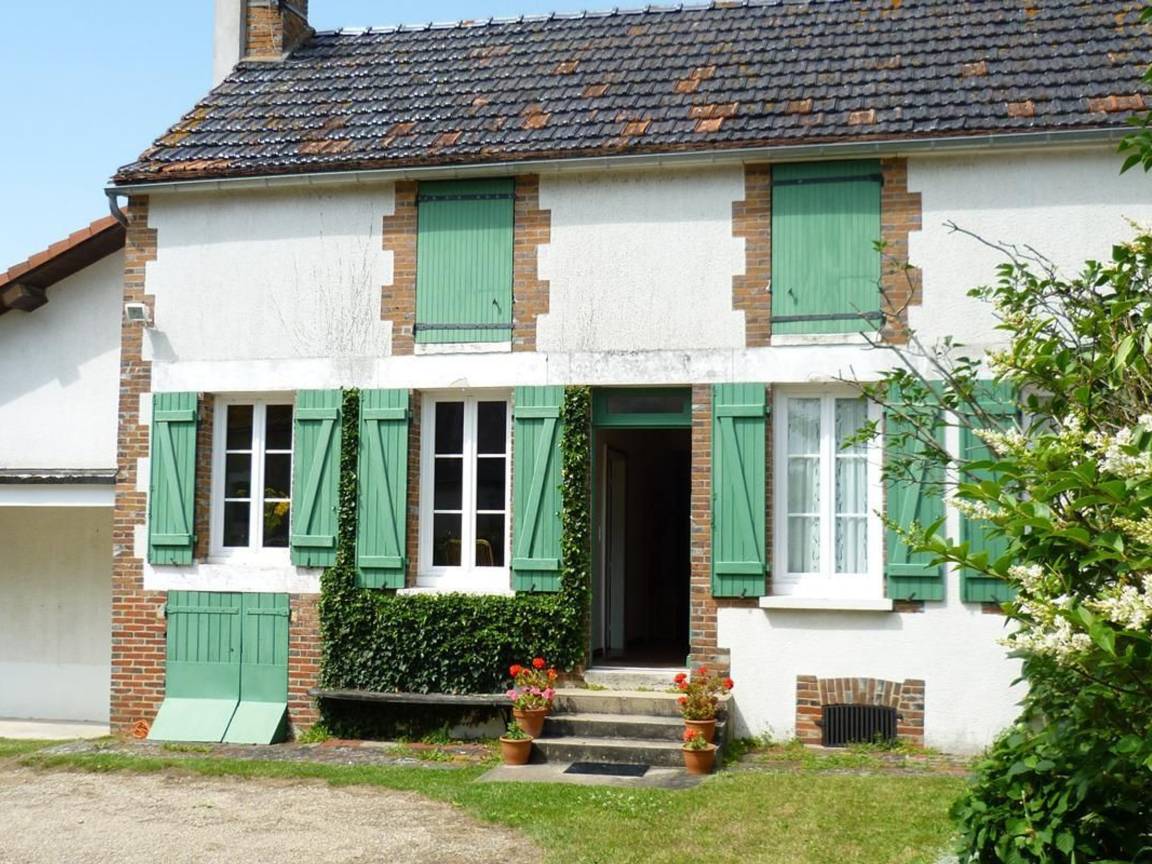 100 M² Cottage ∙ 3 Chambres ∙ 6 Personnes - Auxerre