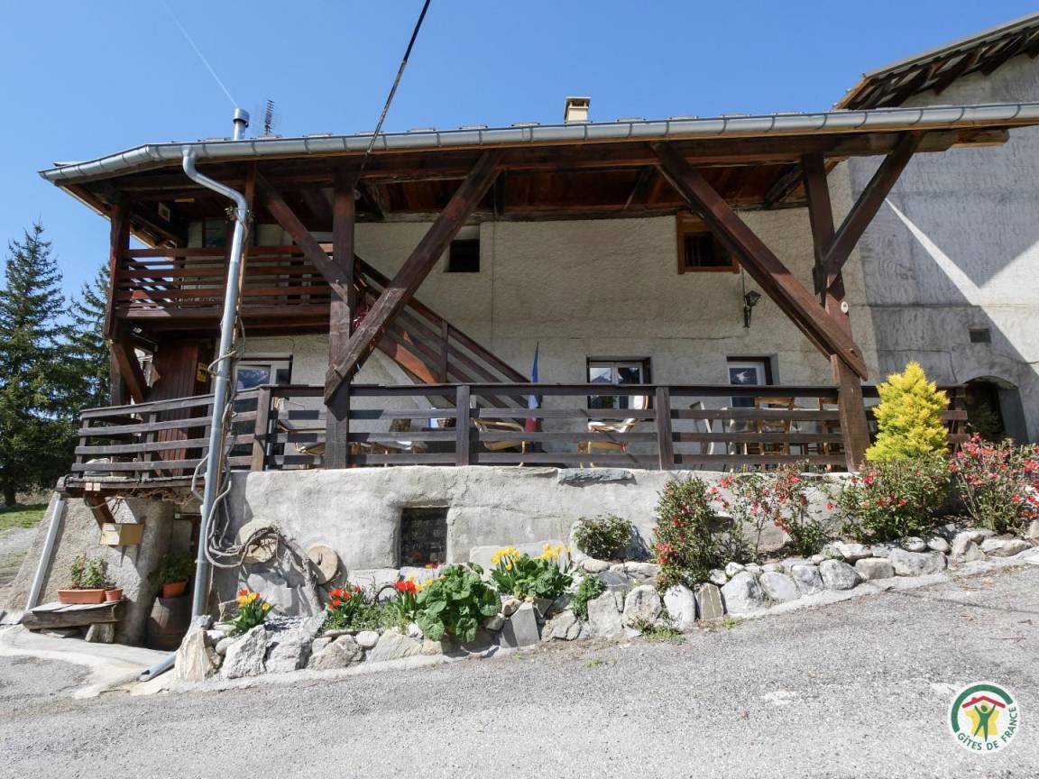 150 M² Gîte ∙ 3 Chambres ∙ 6 Personnes - Embrun