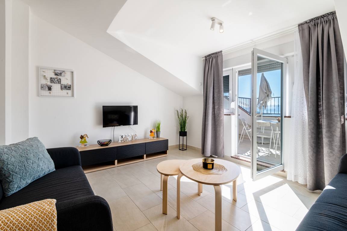 100 M² Appartement ∙ 2 Slaapkamers ∙ 6 Gasten - Neum