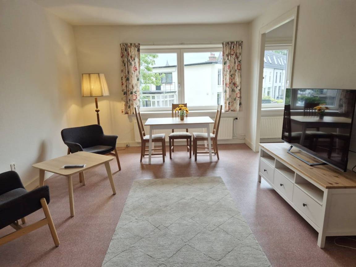 55 M² Appartement ∙ 1 Slaapkamer ∙ 3 Gasten - Huizen