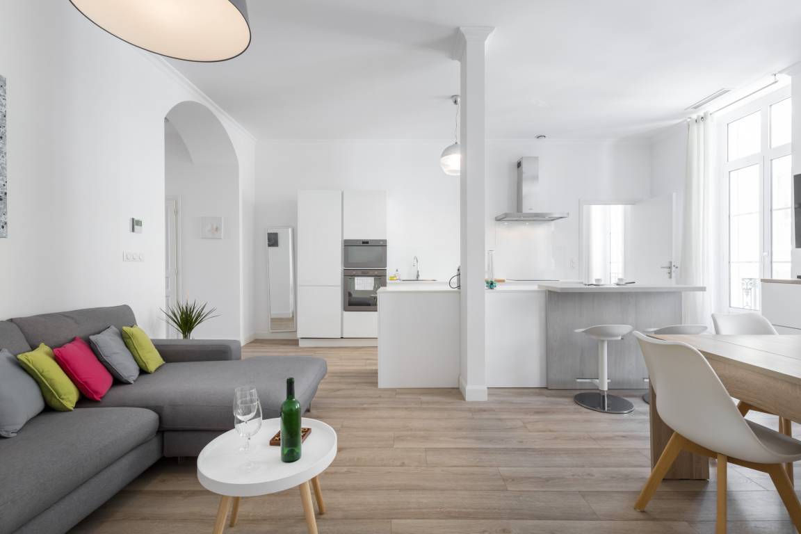 87 M² Appartement ∙ 2 Chambres ∙ 4 Personnes - Castel Plage - Nice