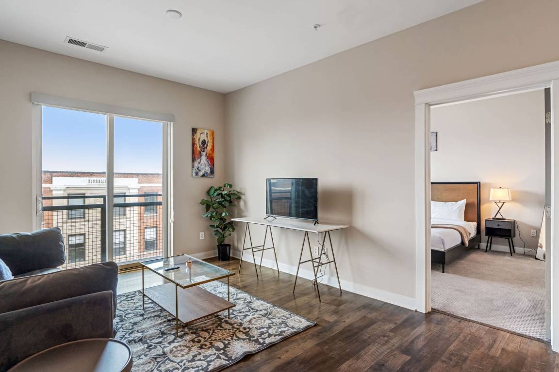 Apartment ∙ 1 Bedroom ∙ 3 Guests - Indianapolis, IN