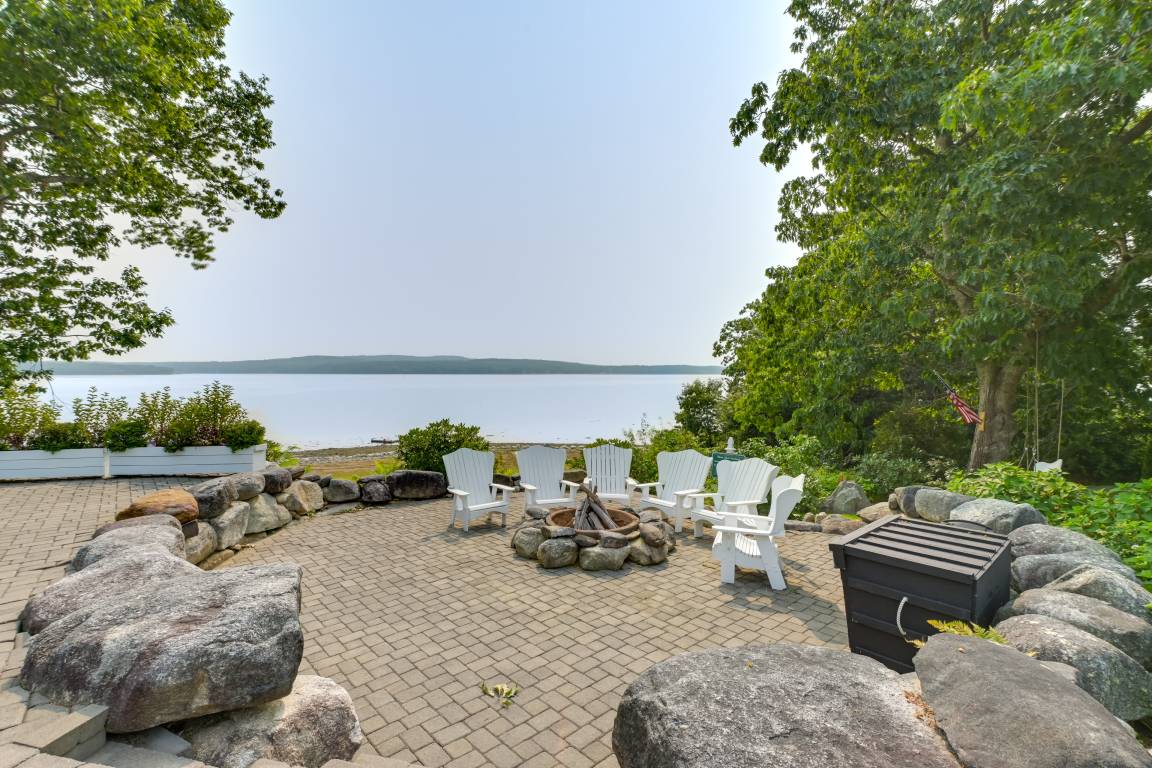 696 M² House ∙ 12 Bedrooms ∙ 28 Guests - New England