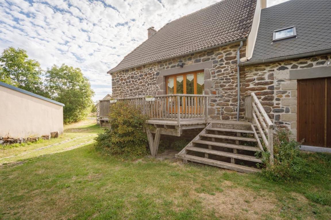 130 M² Casa ∙ 3 Habitaciones ∙ 8 Huéspedes - Cantal