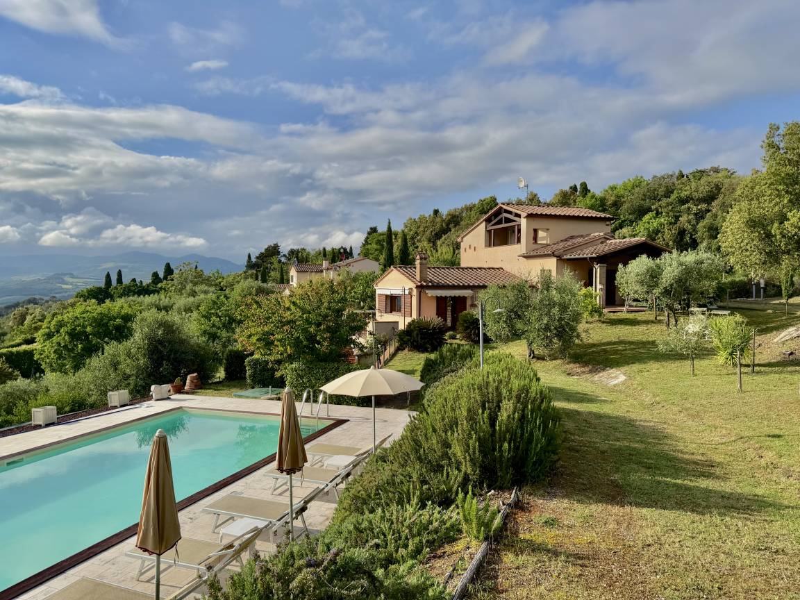 Villa ∙ 2 Bedrooms ∙ 6 Guests - Volterra