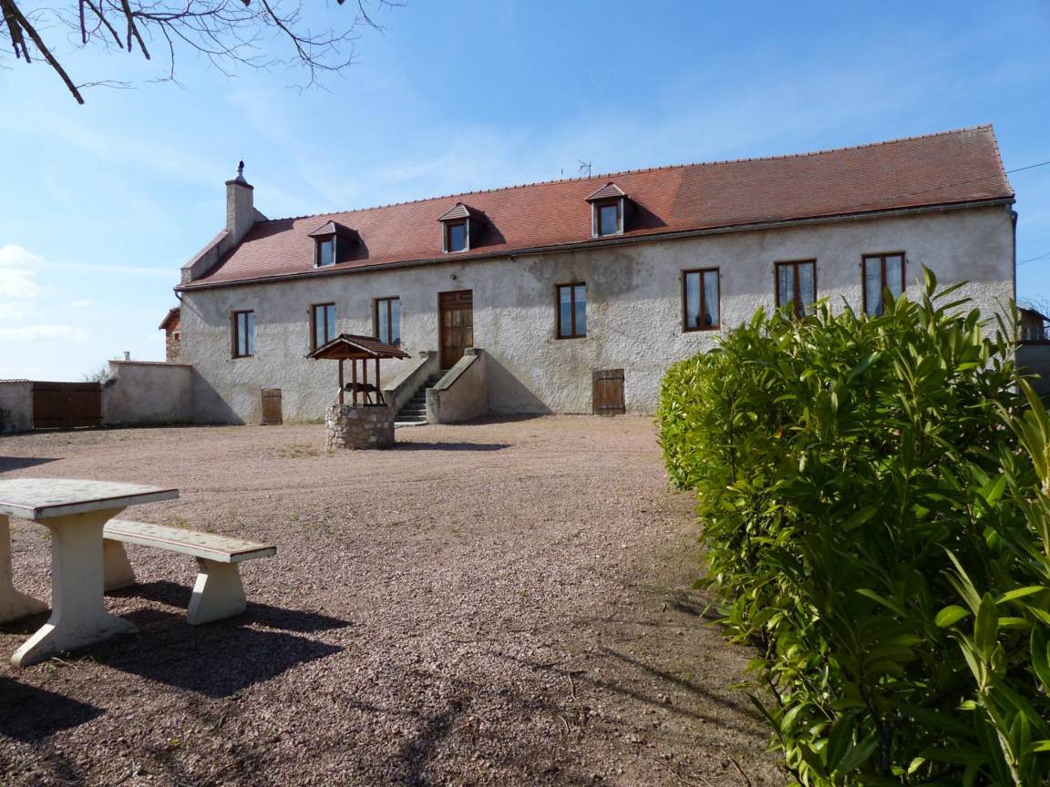 200 M² Cottage ∙ 4 Chambres ∙ 11 Personnes - Lapalisse