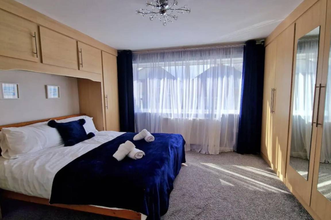 170 M² House ∙ 3 Bedrooms ∙ 6 Guests - Sheffield, UK