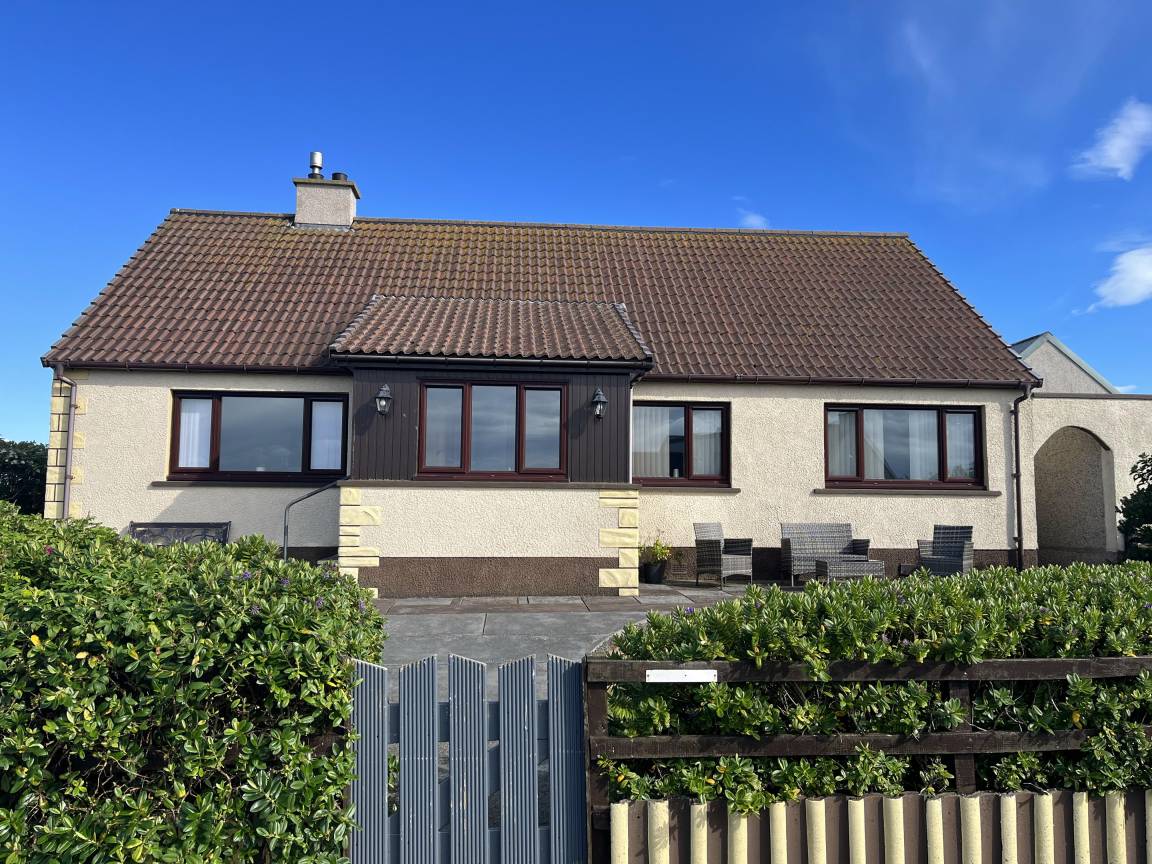 125 M² House ∙ 5 Bedrooms ∙ 9 Guests - Isle of Lewis