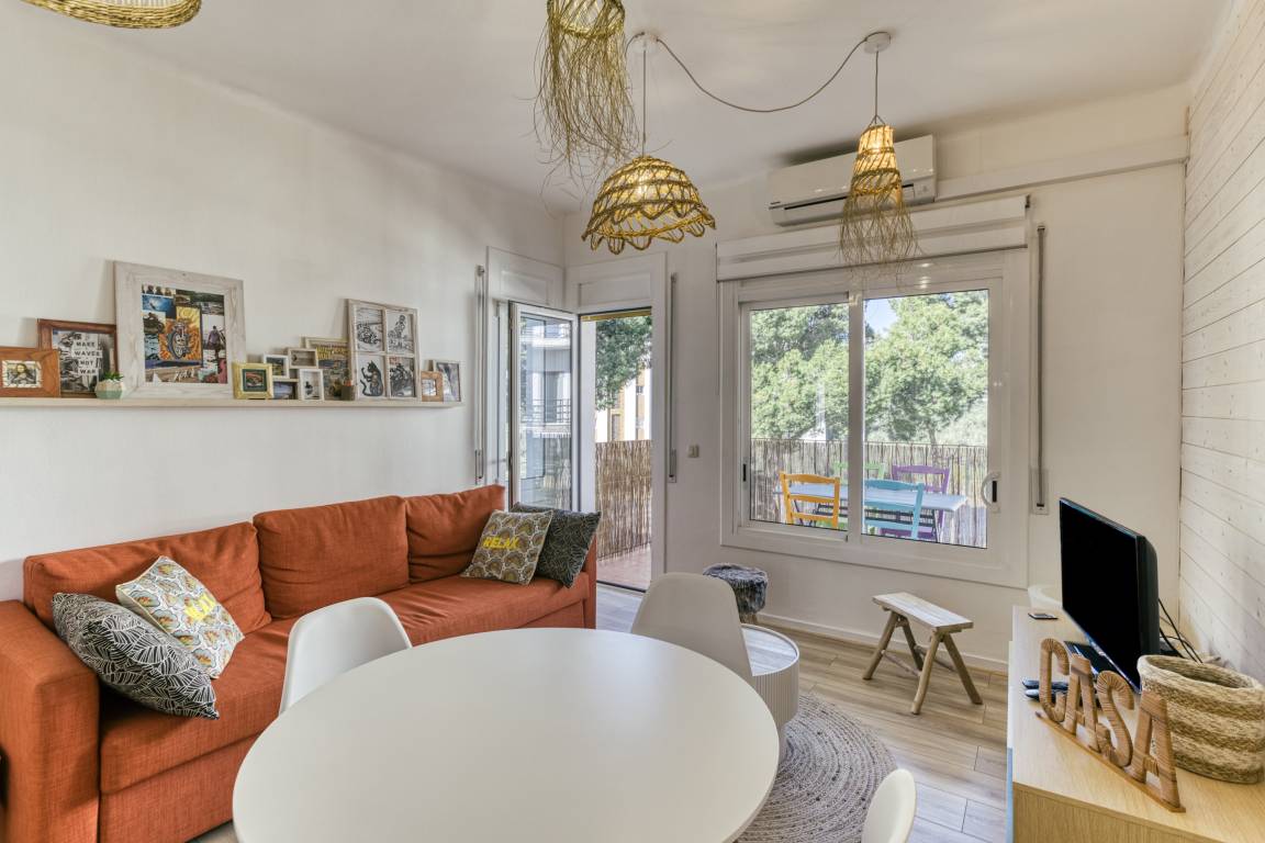 60 M² Apartment ∙ 2 Bedrooms ∙ 4 Guests - Roses