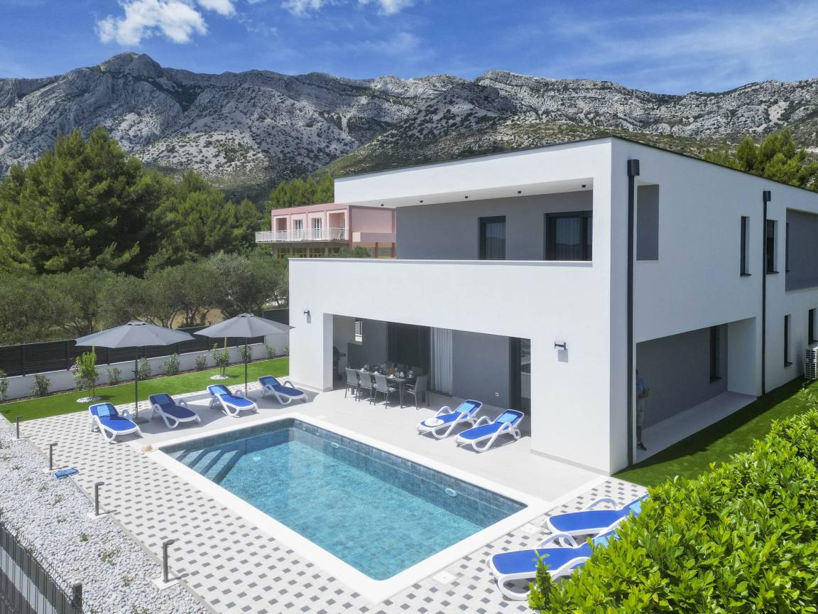 250 M² Villa Vacanza ∙ 4 Camere Da Letto ∙ 8 Ospiti - Trappano