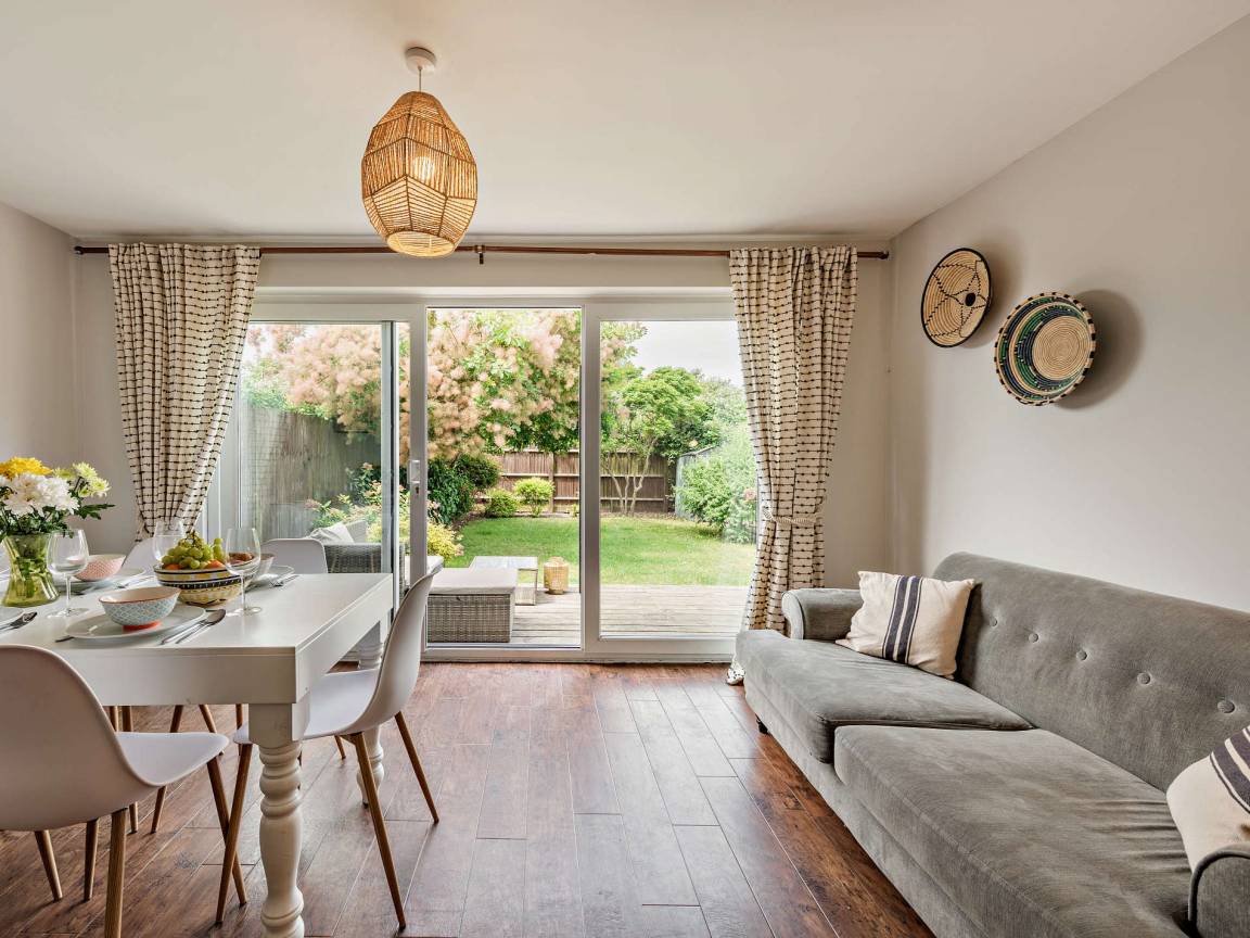 Cottage ∙ 4 Bedrooms ∙ 8 Guests - Hayling Island