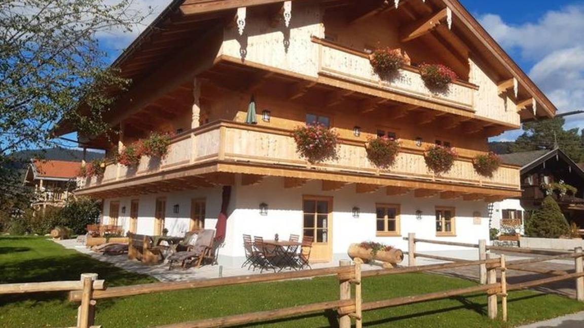 80 M² Ferienwohnung ∙ 2 Schlafzimmer ∙ 4 Gäste - Tegernsee